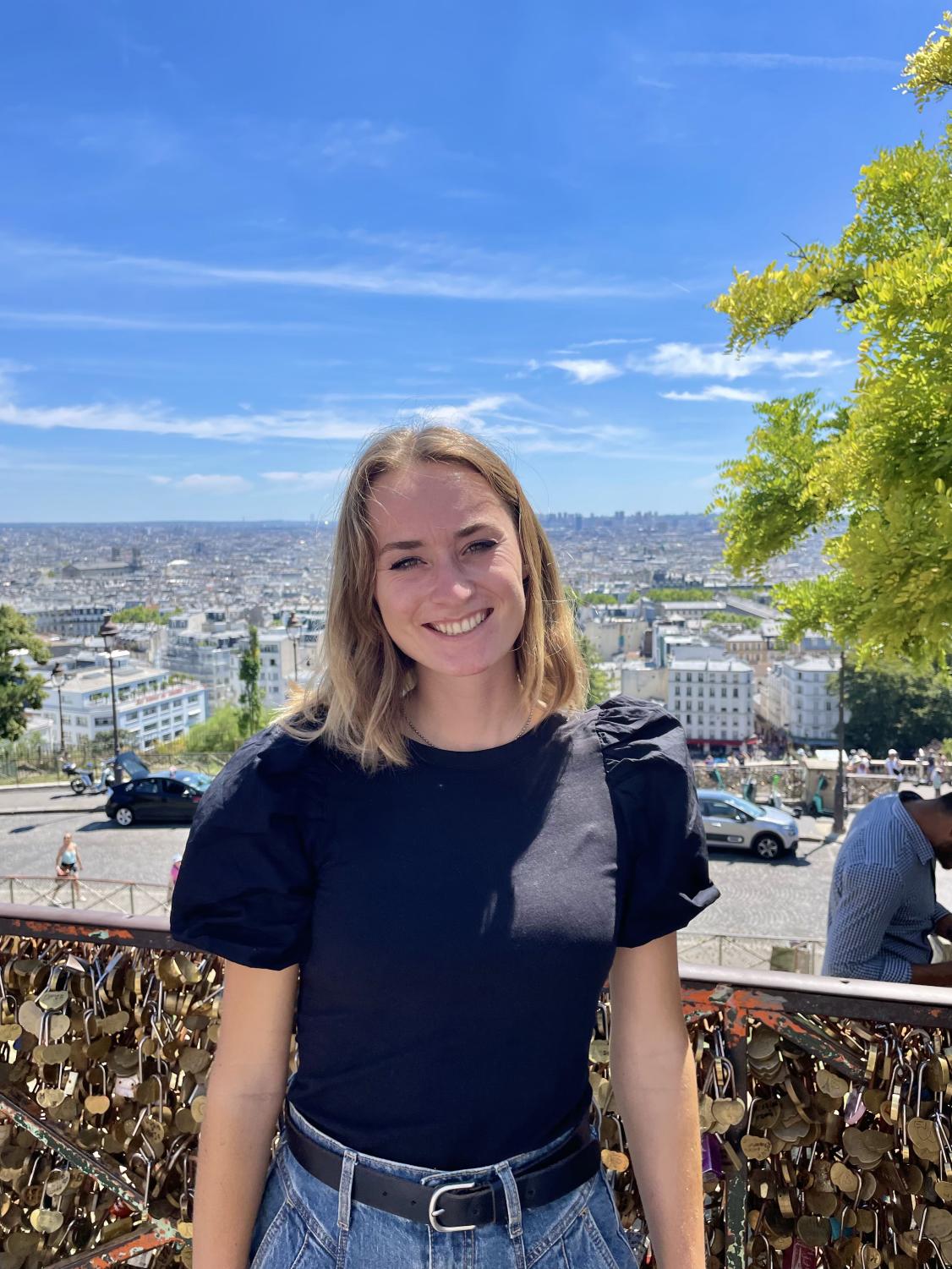 Chloe White – The Horizon